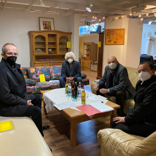 Einkaufen und damit Gutes tun - Besuch im Lohrer Sozialkaufhaus „Intakt ...